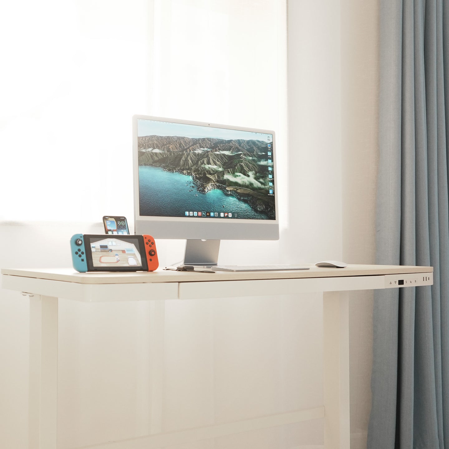 Liberty Standing – Laura Furniture